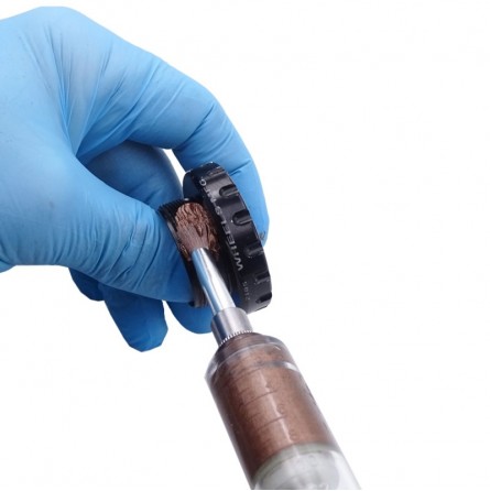 Brushes and applicators kit for Luer-Lock syringe